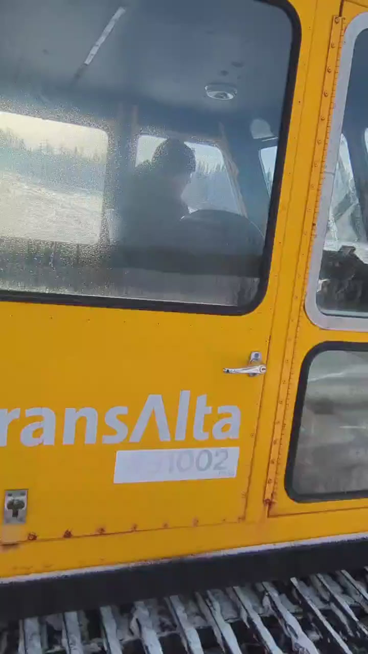 (SOLD) Bombardier Ski dozer SV 252 G (consignment sale) – Pocket Snow Cats